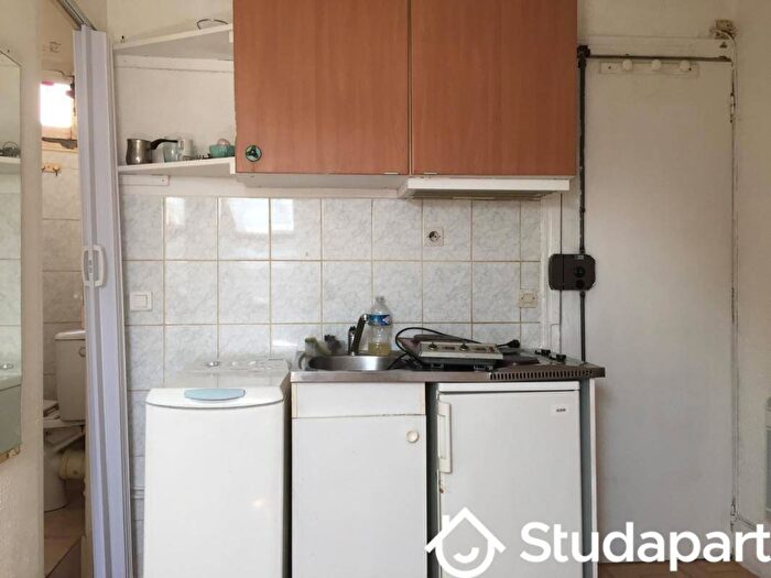 Appartement à louer - Europe, Paris ème arrondissement - 1 pièce - 1 chambre