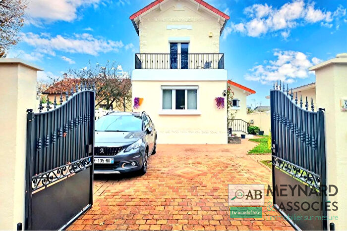 Maison à vendre - Montfermeil, Franceville - 4 pièces - 3 chambres