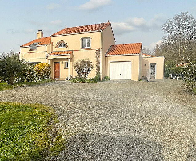 Maison à vendre - La Chevrolière - 12 pièces - 9 chambres