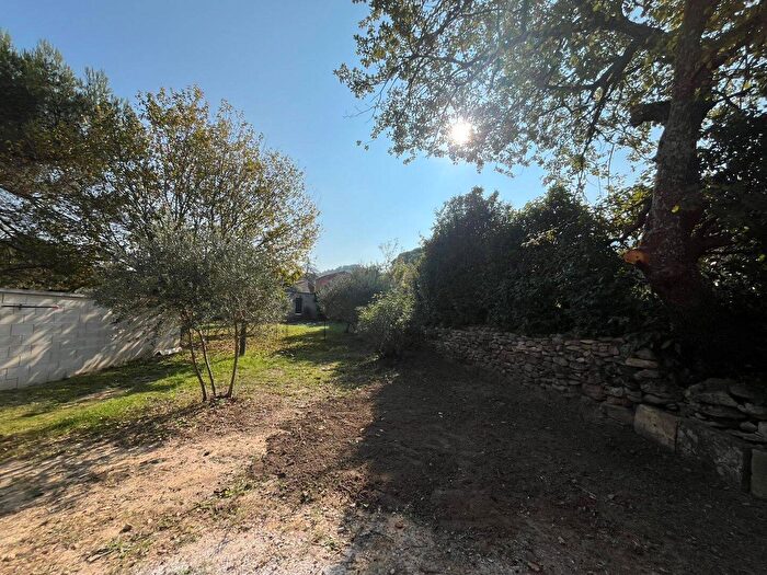 Maison à louer - Oppède - 3 pièces - 2 chambres