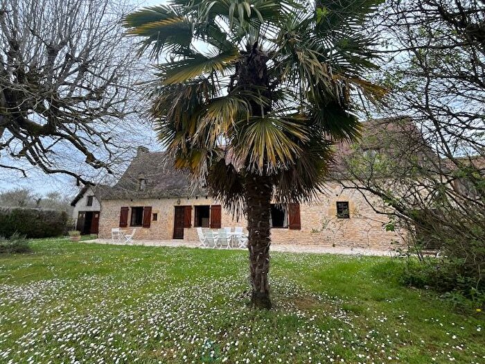 Maison à vendre - Sergeac - 7 pièces - 5 chambres