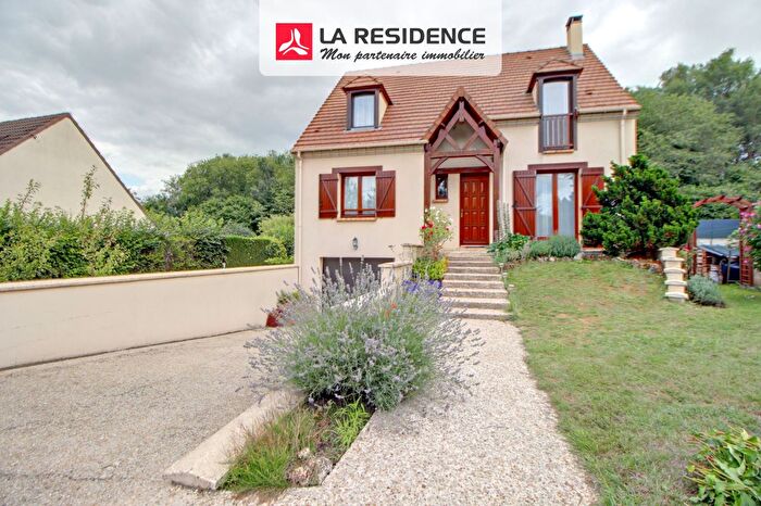 Maison à vendre - Les Clayes-sous-Bois, Centre-ville - 6 pièces - 4 chambres