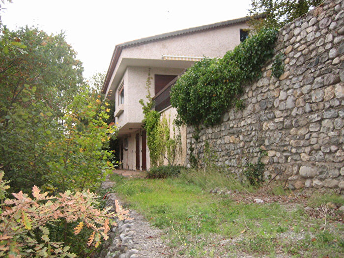 Laragne-Montéglin : Maison 7 pièces à vendre