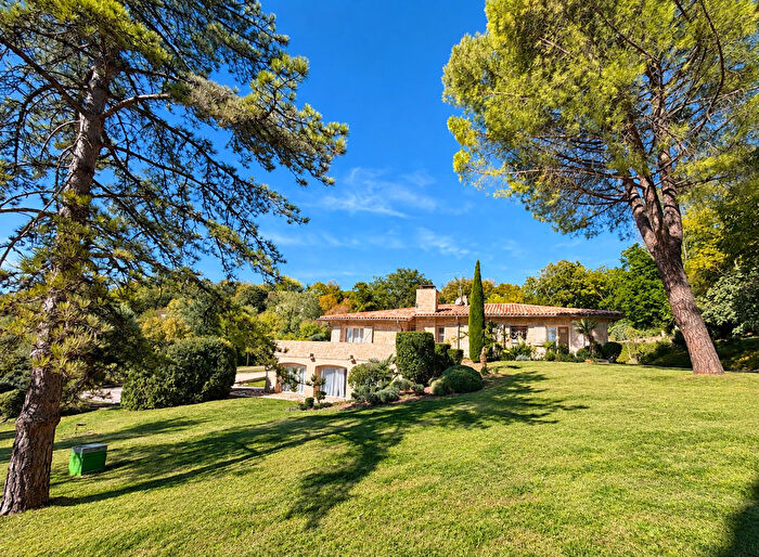 Maison 5 pièces à vendre à Montpezat-de-Quercy