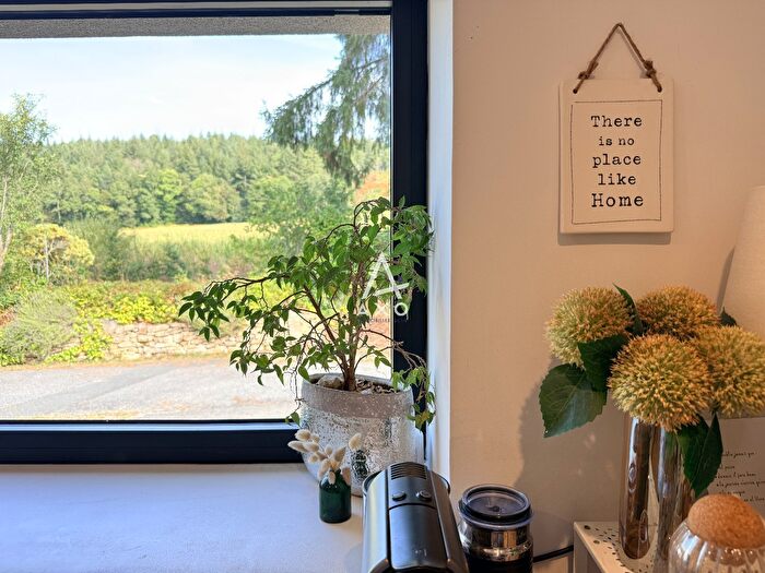 Maison 8 pièces à vendre à Lanvénégen