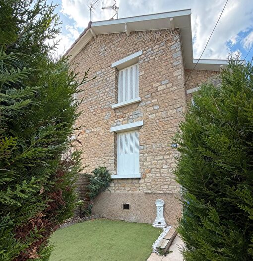 Maison 3 pièces à louer à Dijon, Bourroches