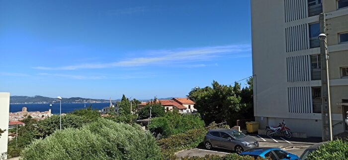 Appartement à louer - La Ciotat, Groupède, Le Pin de la Fade, Saint-Loup - 4 pièces - 3 chambres
