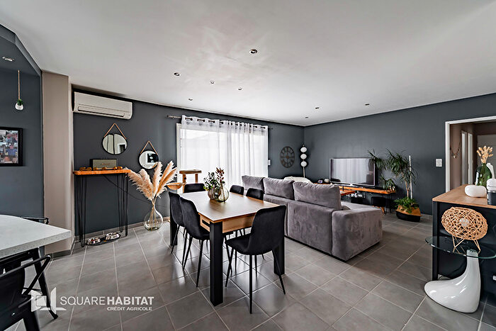 Maison à vendre - Saint-Loubès - 5 pièces - 4 chambres