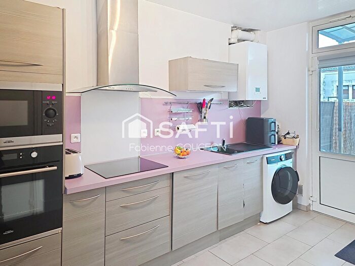 Maison à vendre - Ruelle-sur-Touvre - 3 pièces - 2 chambres