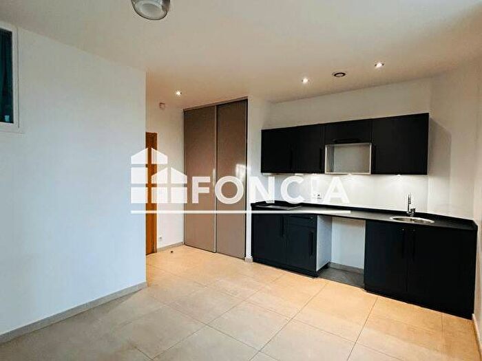 Appartement à louer - Les Deux Vallées, Brunoy - 2 pièces - 1 chambre