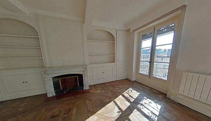 Lyon 1er, Bas des Pentes, Presqu'île : Appartement 1 pièce à louer