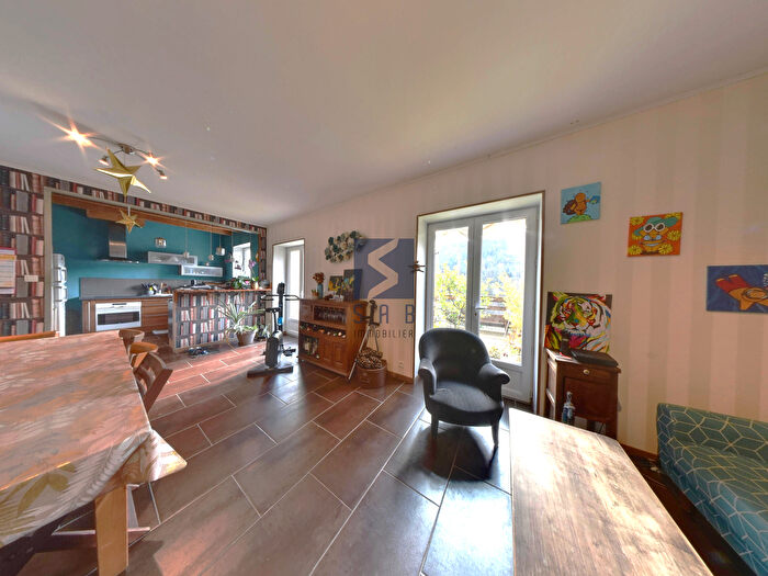 Maison à vendre - Les Ollières-sur-Eyrieux - 6 pièces - 4 chambres