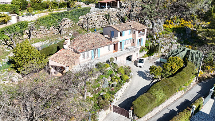 Maison à vendre - Saint-Jeannet - 6 pièces - 3 chambres