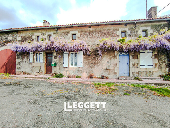 Maison à vendre - Benest - 4 pièces - 3 chambres