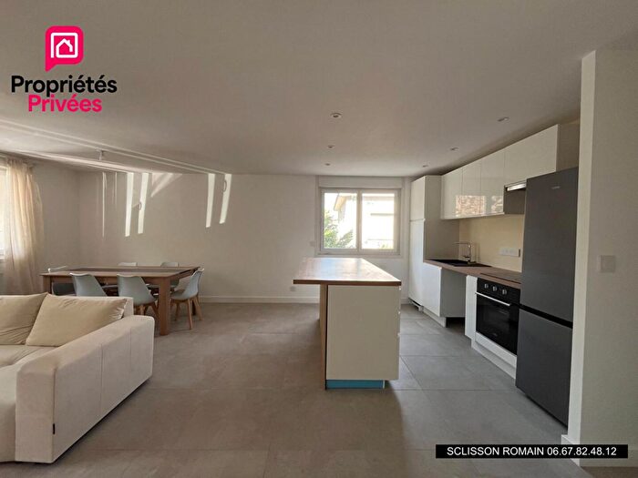 Royan, Marne-Yeuse, Royan : Appartement 3 pièces à vendre