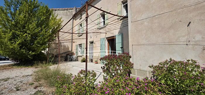 Entraigues-sur-la-Sorgue : Maison 10 pièces à vendre