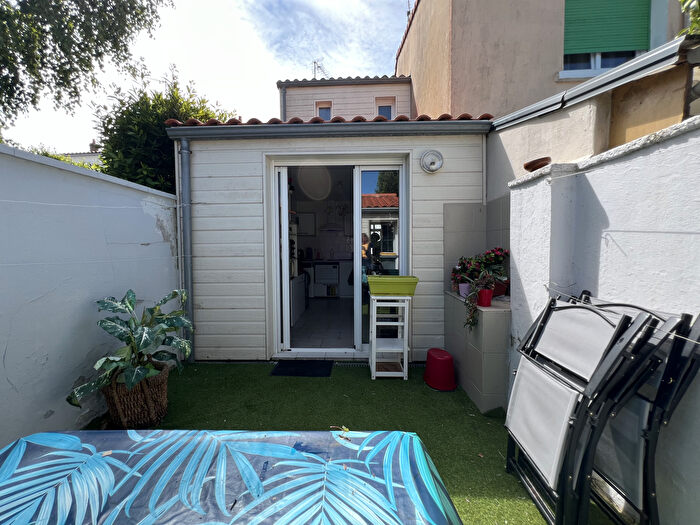 Les Sables-d'Olonne, Les Roses, Route du Château d'Olonne - Maison 2 pièces à vendre