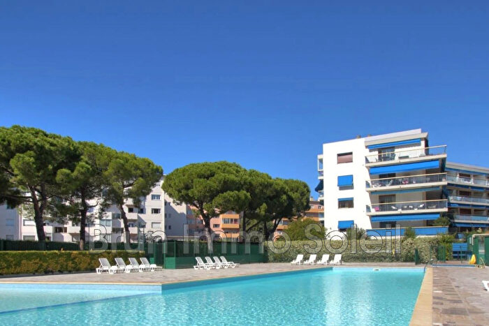 Appartement 3 pièces à vendre à Cagnes-sur-Mer, La Gare, Les Plans, Hippodrome