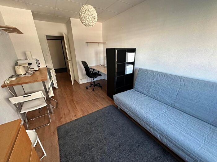 Appartement 1 pièce à Tours, Sanitas, Rotonde, à louer