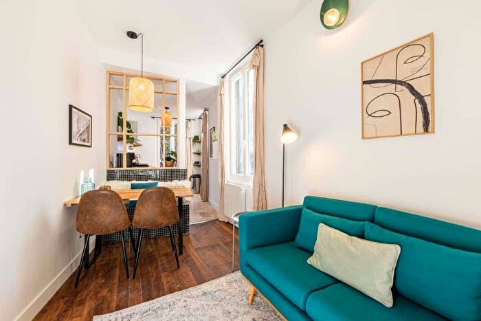 Faubourg de l'Arche, Courbevoie : Appartement 1 pièce à louer