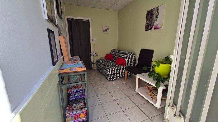 Appartement à louer - Hôtel de Ville, Elbeuf - 1 pièce