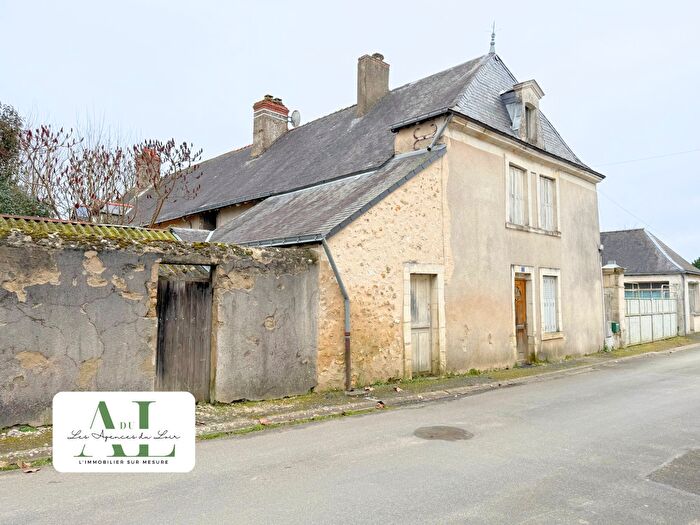 Maison à vendre - Noyant - 5 pièces - 3 chambres