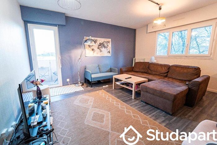 Appartement à louer - Genicart, Lormont - 1 pièce - 1 chambre