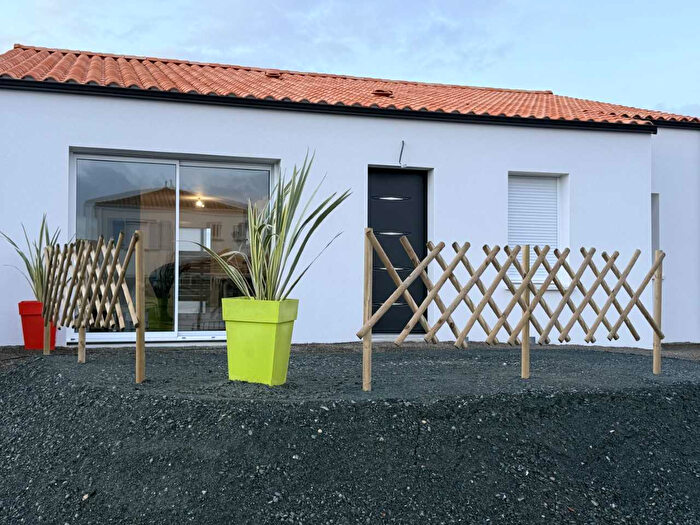 Maison à louer - LAiguillon-sur-Mer - 5 pièces - 3 chambres