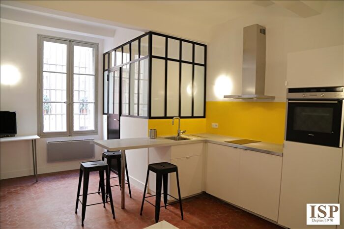 Appartement à louer - Aix-en-Provence, Centre-ville - 1 pièce - 1 chambre