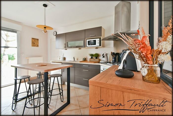 Maison à vendre - Montfort-le-Gesnois - 7 pièces - 5 chambres