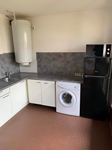 Appartement à louer - Le Pont-de-Claix, Iles de Mars - 1 pièce