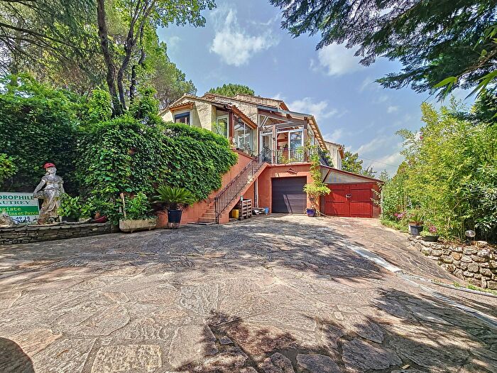 Maison à vendre - Bédarieux - 5 pièces - 4 chambres