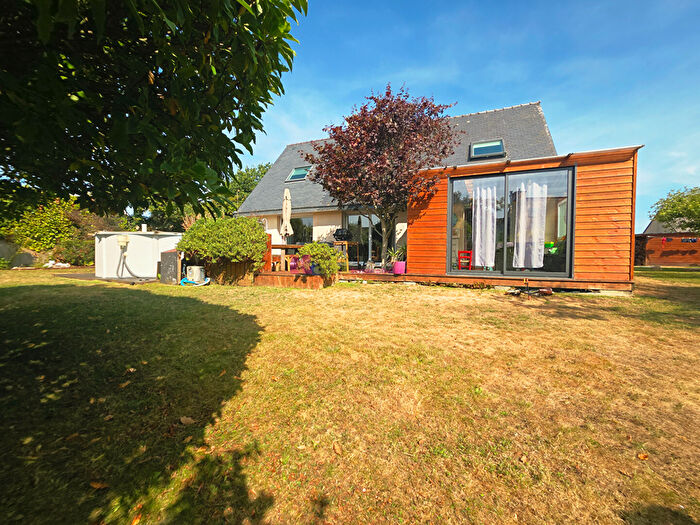 Plouvien - Maison 8 pièces à vendre