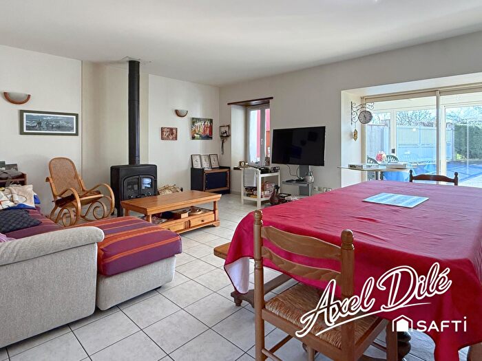 Maison à vendre - Chemillé - 5 pièces - 3 chambres