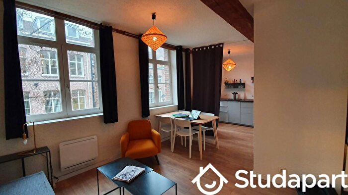 Appartement à louer - Vieux Lille - 2 pièces - 1 chambre