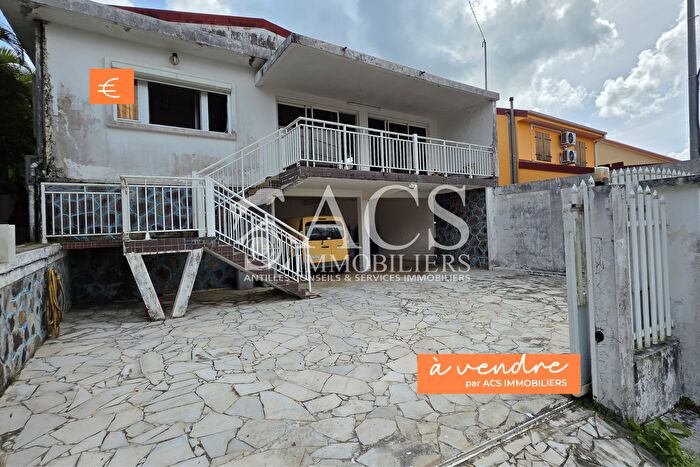 Maison à vendre - Fort-de-France - 5 pièces - 4 chambres