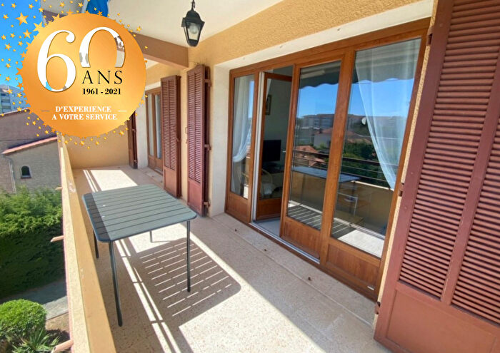 Appartement à vendre - Saint-Raphaël, Centre-ville - 3 pièces - 2 chambres