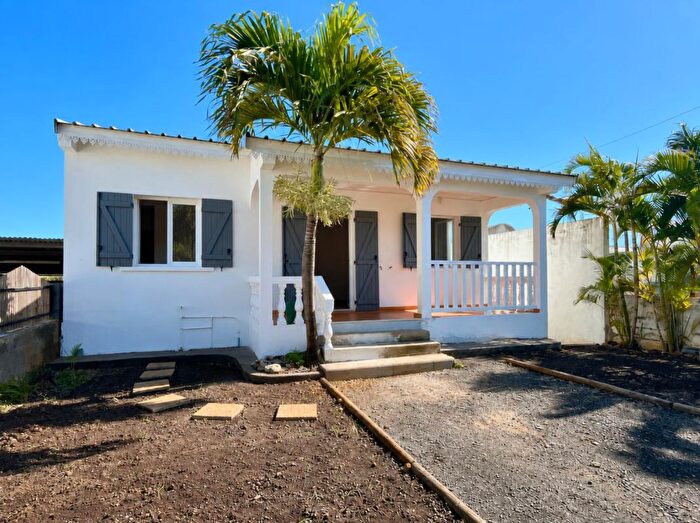 Saint-Pierre, Centre-ville : Maison 5 pièces à louer