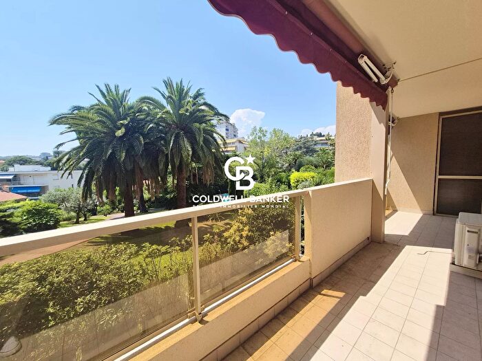 Appartement 2 pièces à Nice, Madeleine, à vendre