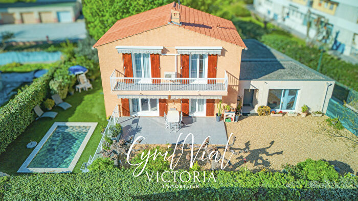 Maison à vendre - La Garde, Le Village - 5 pièces - 4 chambres