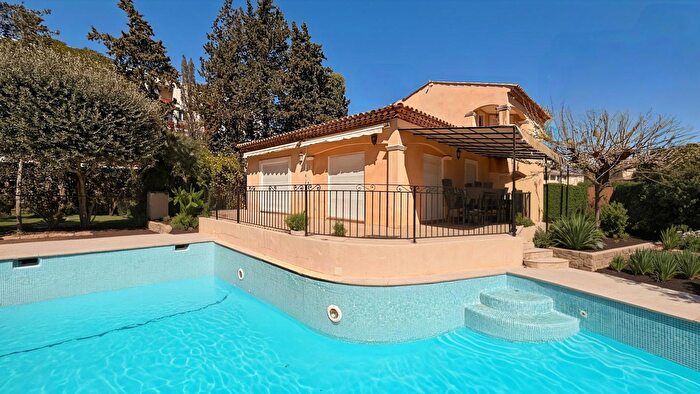 Maison à vendre - Fréjus, Gallieni - 6 pièces - 5 chambres