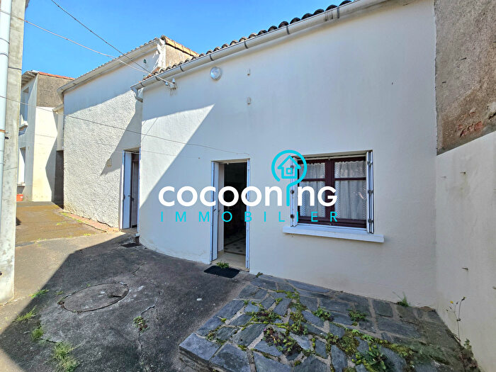 Maison à vendre - Mouzillon - 6 pièces - 3 chambres