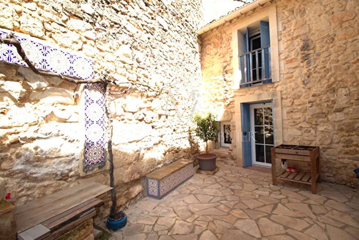 Maisons à vendre et appartements à louer - 1
