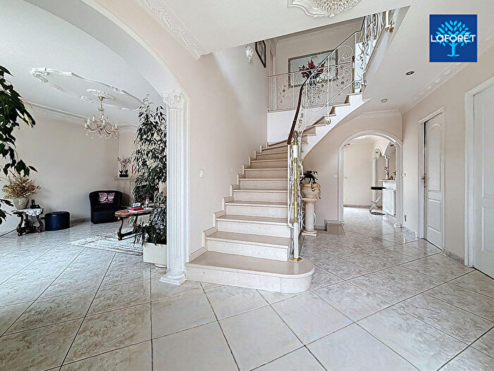 Maison à vendre - Gournay-sur-Marne - 9 pièces - 6 chambres