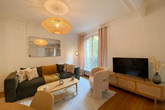 Appartement à louer - Gambetta, Paris ème arrondissement - 3 pièces - 2 chambres