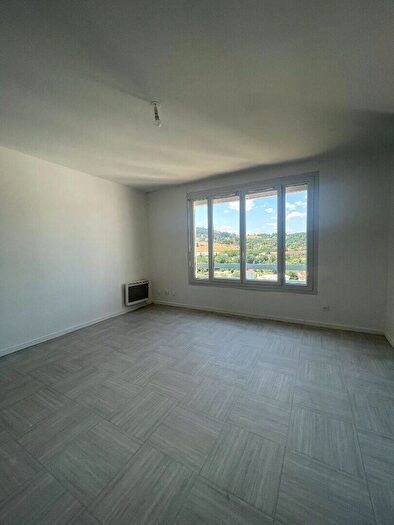 Appartement 3 pièces à louer - Centre Est, Unieux
