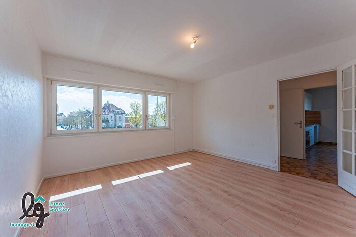 Appartement à louer - Saint Pierre, Thionville - 2 pièces - 1 chambre