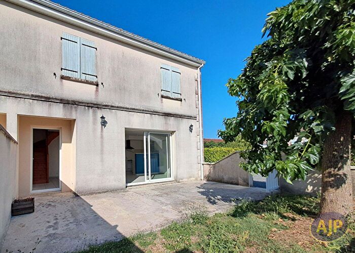 Maison 3 pièces à Pérignac, à louer