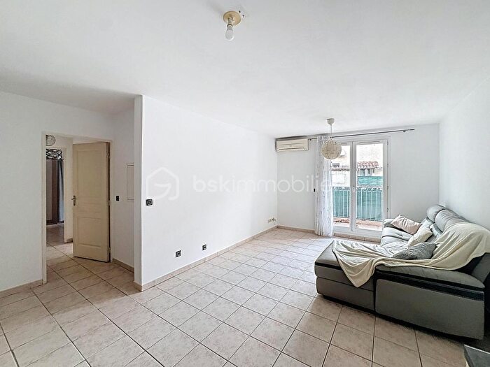 Appartement à vendre - Rognac - 3 pièces - 2 chambres