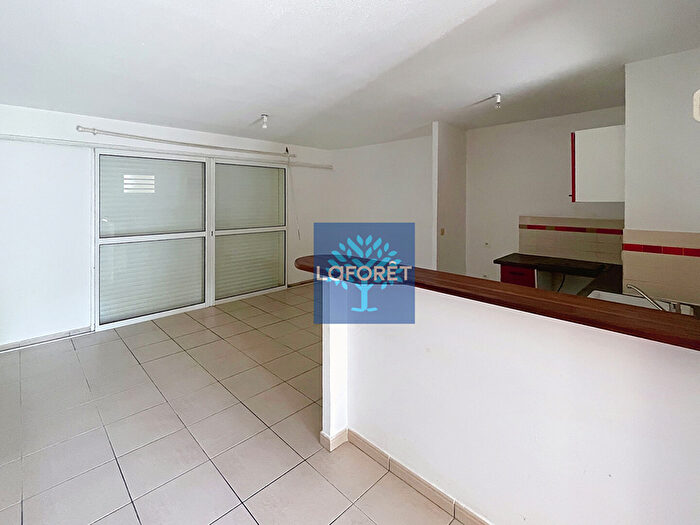 Appartement à vendre - Le Robert - 3 pièces - 2 chambres